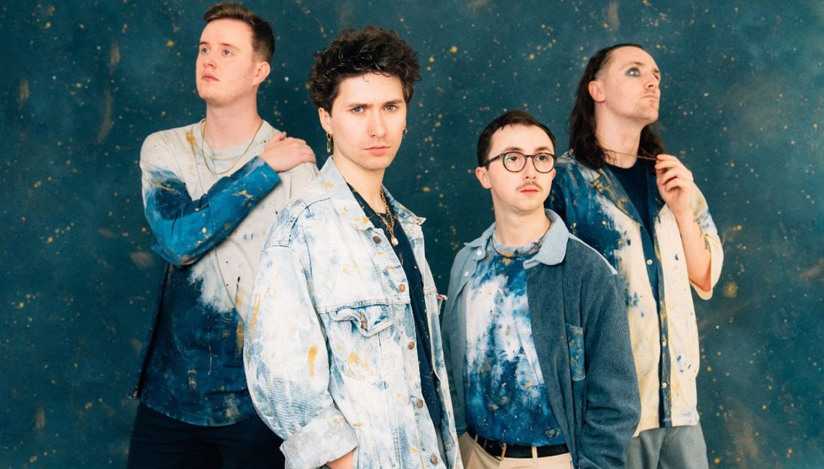 Holding Absence Drop Video For Lovesick Ballad "Honey Moon" - Rock Sins